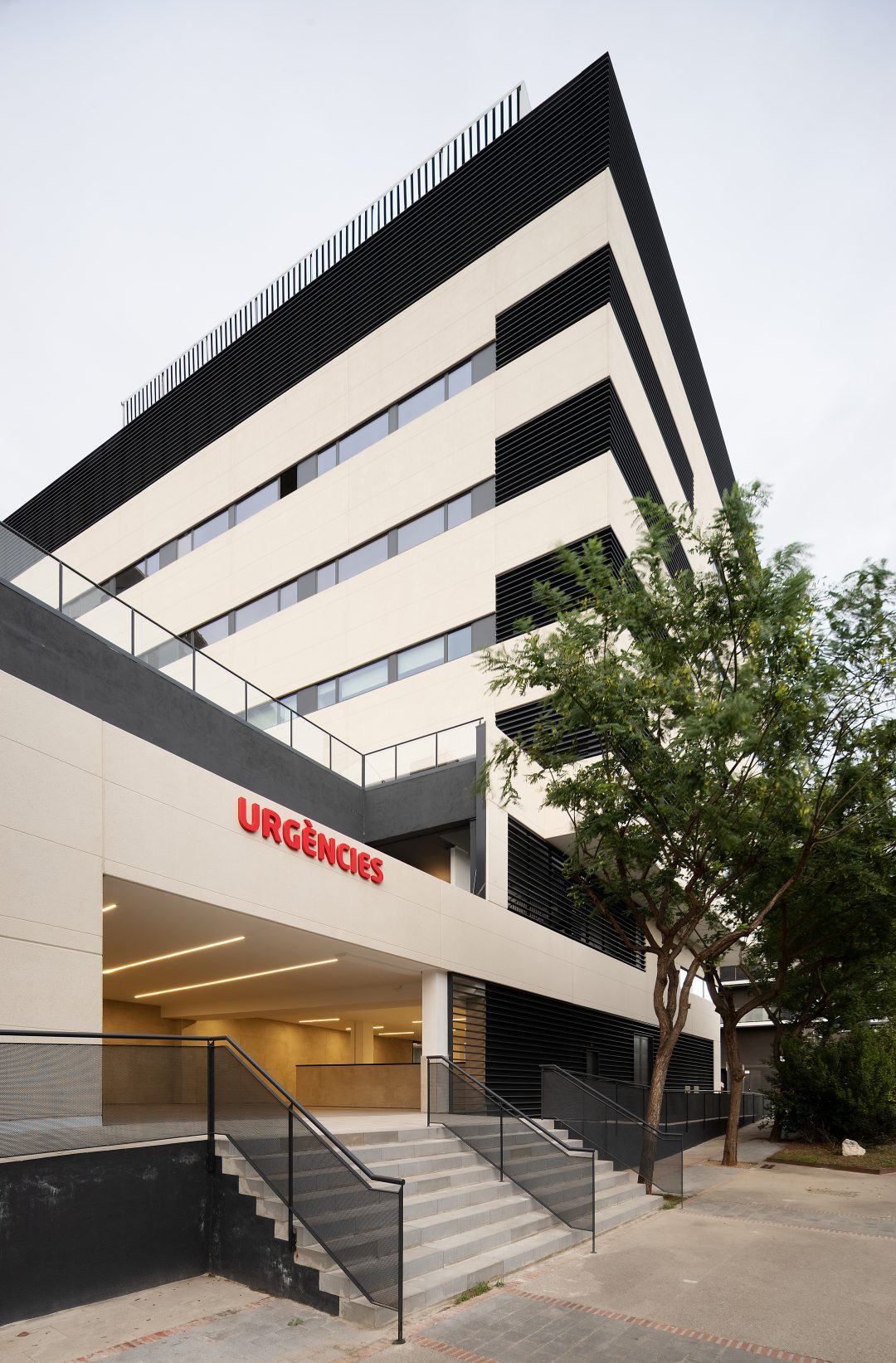 ENERO Arquitectura diseña el nuevo Hospital Quirónsalud Badalona - Vía ...